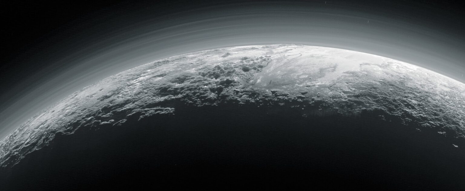 James Webb telescope confirms cooling effects of Pluto's haze - News